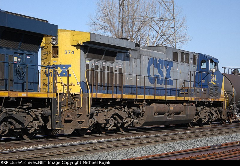 CSX 374